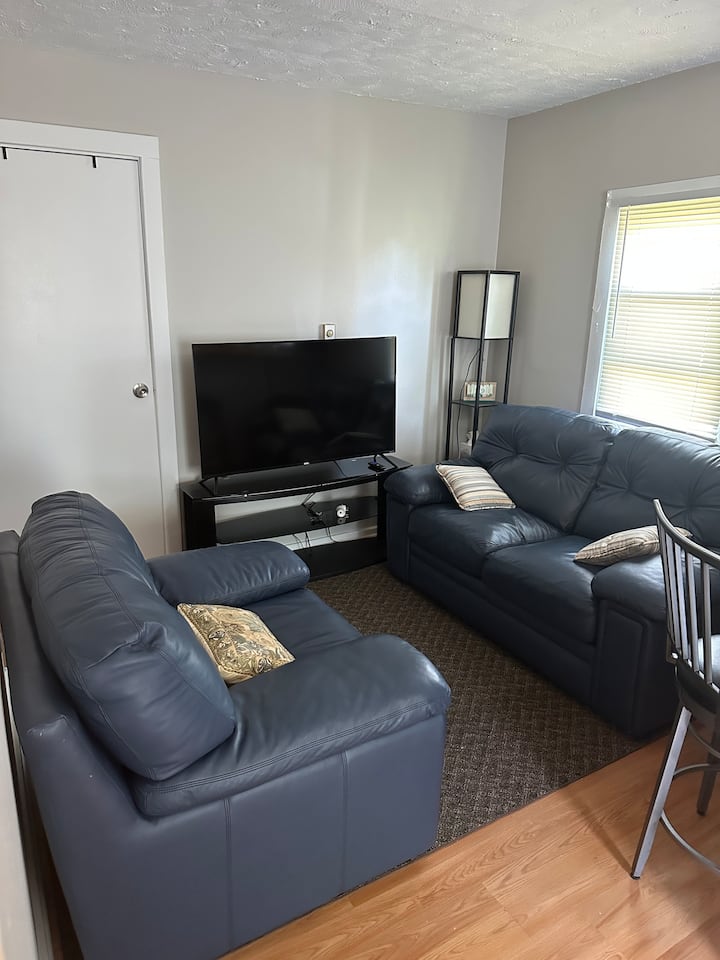 Cozy One Bedroom Apartment Close To Spac - Saratoga Springs, NY