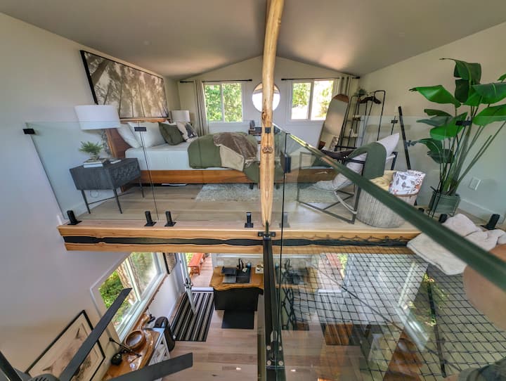 Treehouse Getaway And Zipline - Vancouver Island