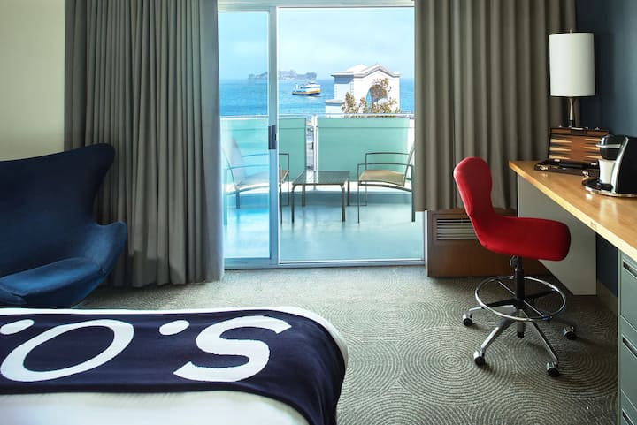 Courtyard Nights & Bay Sightlines, 2 Chic Units! - San Francisco, CA