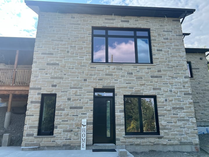 Samson Suite - Grand Sudbury