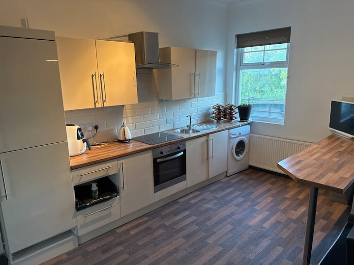 Lux 3br Apartment - Wakefield