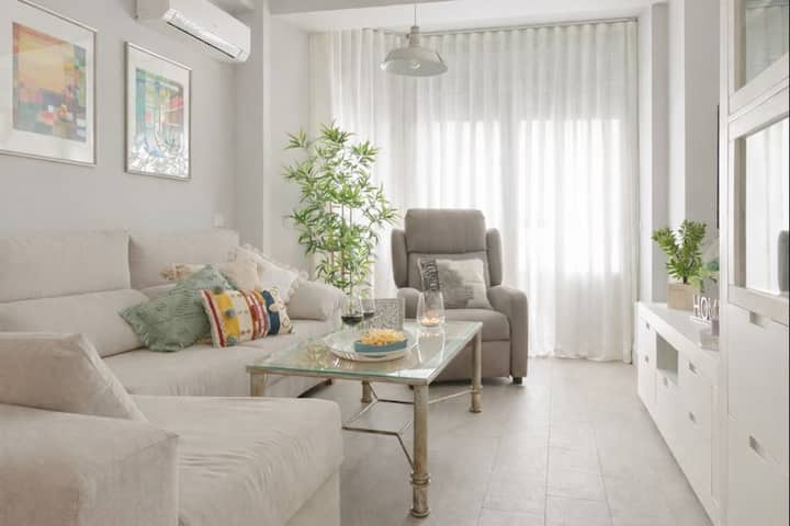 Triana Los Remedios 2 Bedrooms Ac Up To 5 Guests - Sevilha