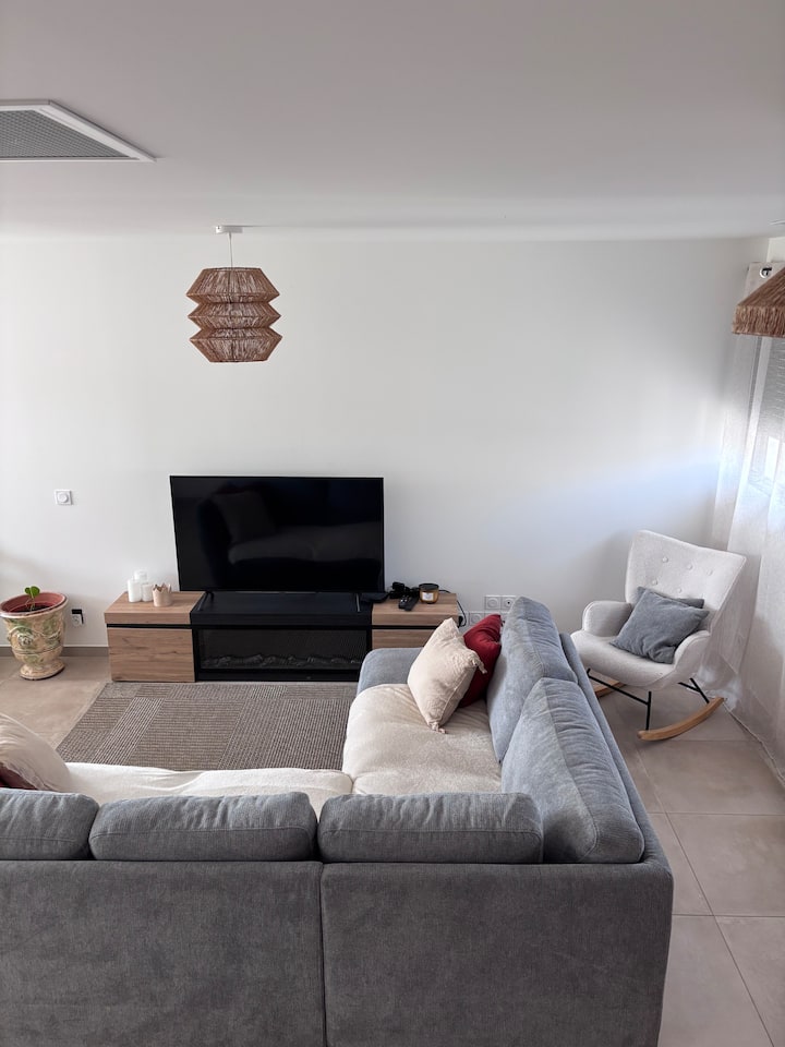 Villa Moderne Avec Bassin Détente Près Des Plages - Lunel