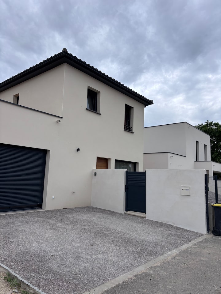 Villa Avec Spa Entre Mer Et Villes Historiques - Lunel