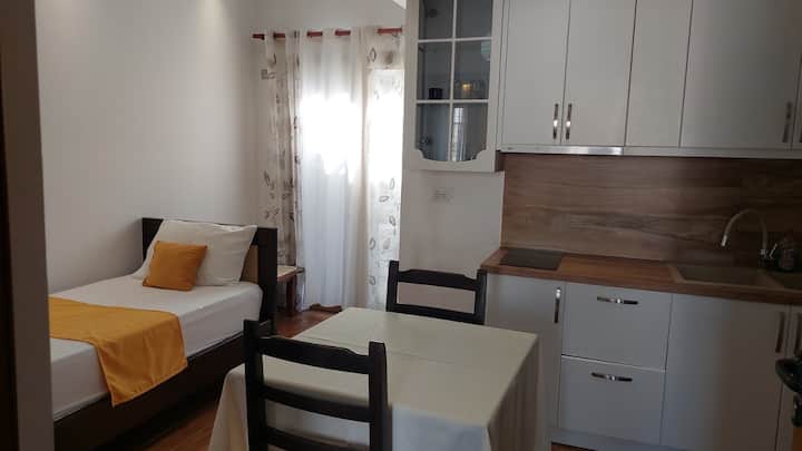 Cozy Apartment In Ksamil - Ksamil