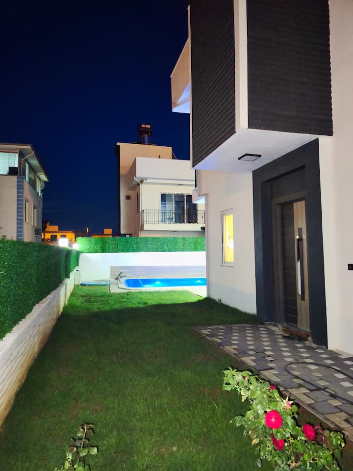 Mersin Susanoğlu Sahil Villa2.  Plaj Ve ÖZel Havuz - Kızkalesi