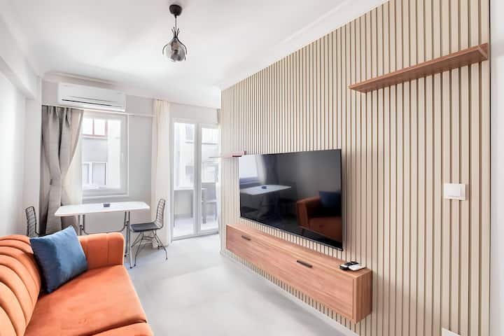 New Central Flat Near Metro W/elevator&balcony - Şişli