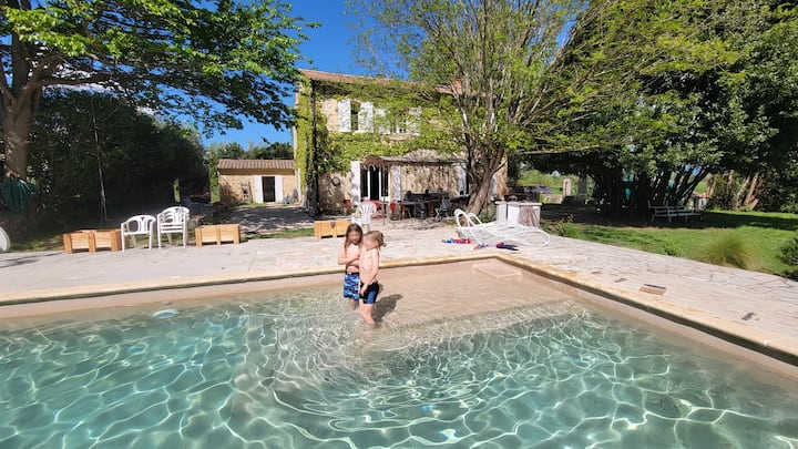 Mas Provençal, La Barthelasse, Avignon - Villeneuve-lès-Avignon