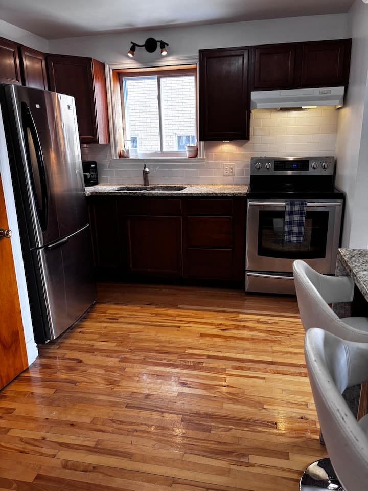 Cozy Logement Pour 2 Personnes - Sherbrooke