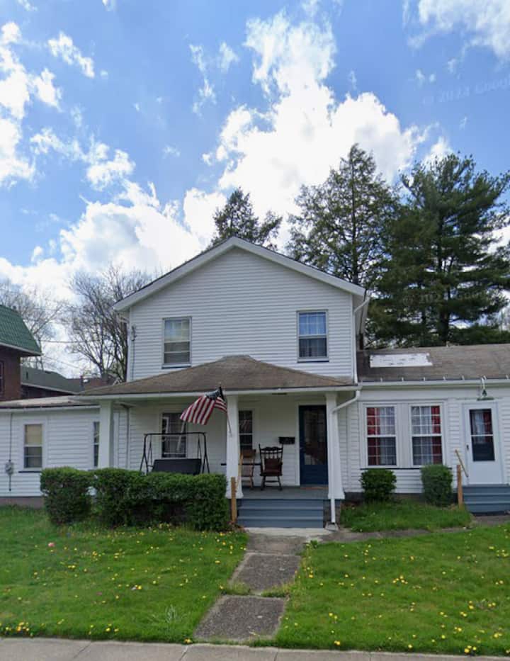 Cuyahoga Outdoors Inn - Akron, OH