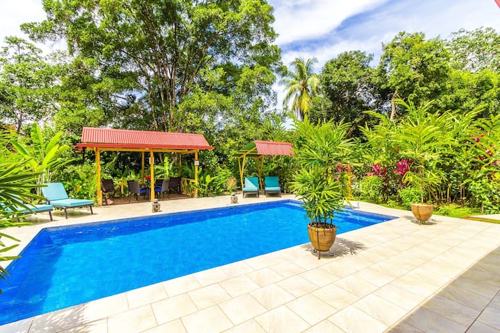 Cabinas Raíces #7. Cabaña Una Habitación Y Cocina. - Ojochal