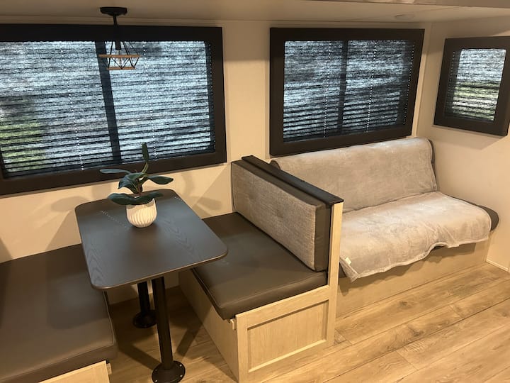 2025 Rv Near Space X - Brownsville, TX