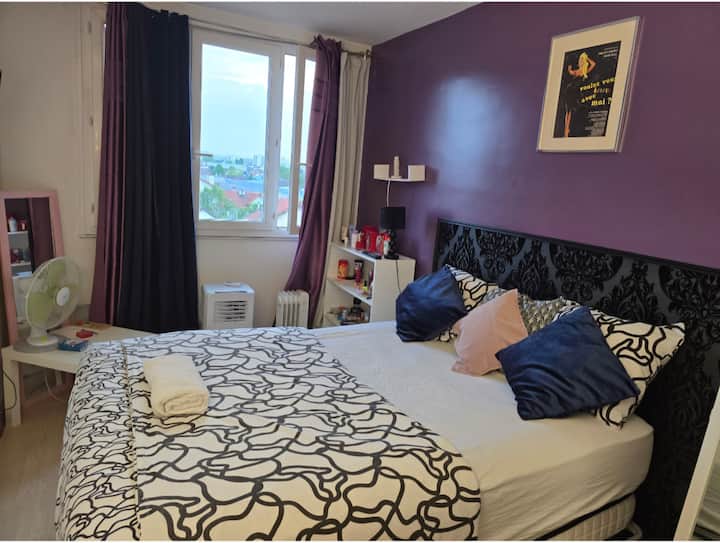 Luxurious Bedroom With Garage - Bobigny