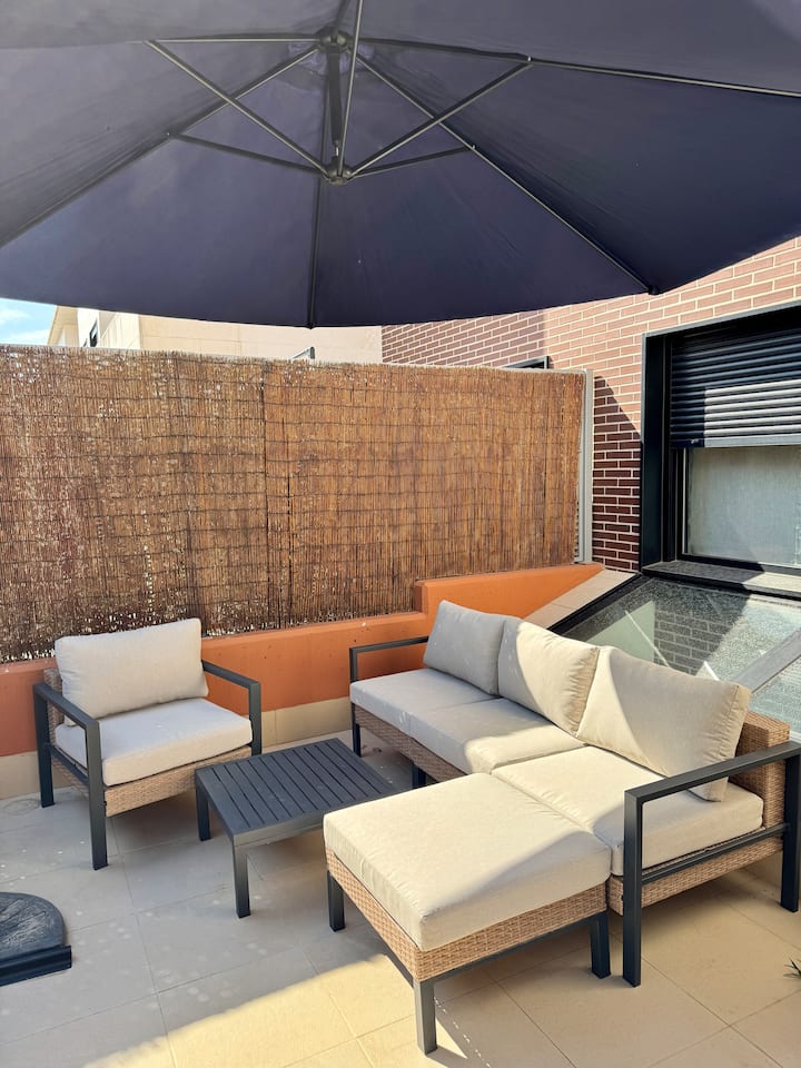 2 Habitaciones  En Zaragoza Para Tres - 