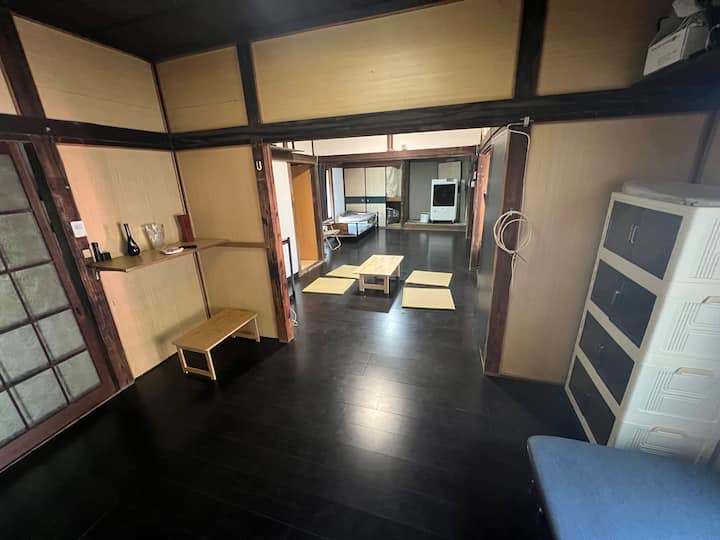 汐入駅徒歩15分/最大8名/広々3ldk/横須賀の古民家グランピング体験/横須賀駅徒歩圏内 - Yokosuka