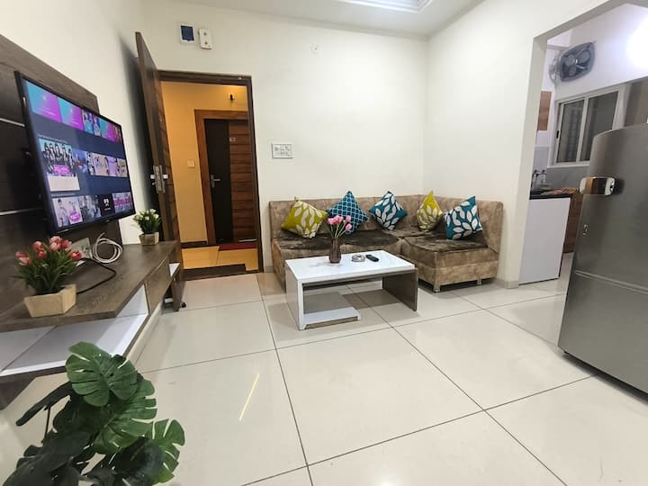 Modern Decent 1bhk Flat At A Prime Location - Indore