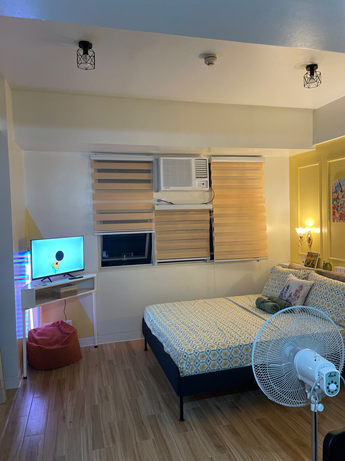 Owls and Blooms by JoDee - Airbnb