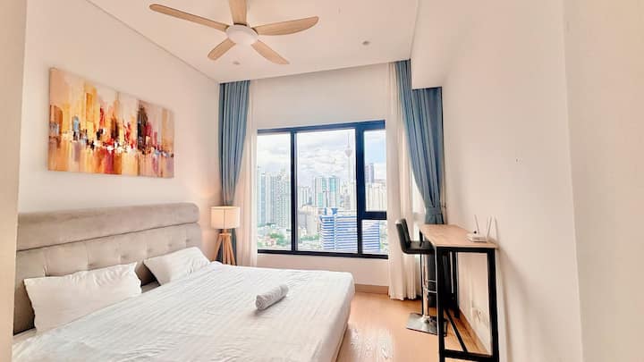 Premium 2br Suite With Klcc View & Infinity Pools - Kuala Lumpur