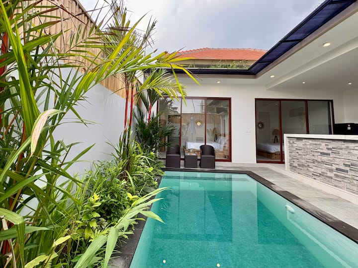 2 Br Private Pool Villa With Butler Near Canggu - Tabanan