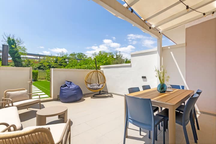 Guesthost - Spacious Flat With Patio And Garden - Otranto