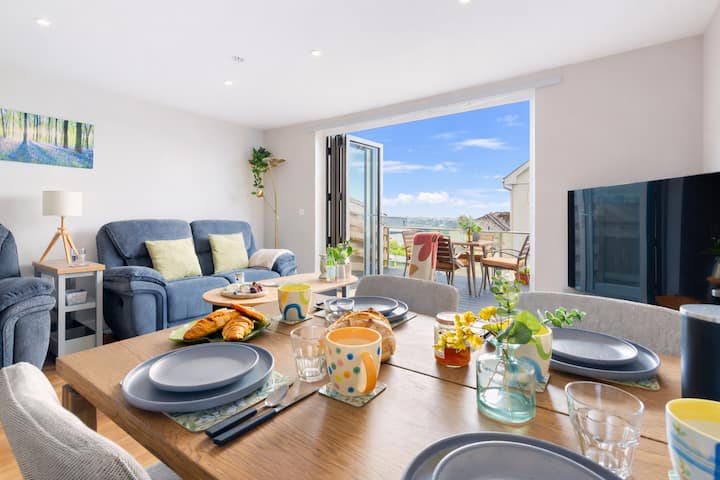 Peaceful Harbour-view Cottage | Tresellick Gardens - Falmouth