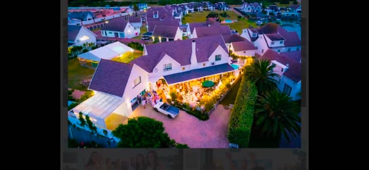 Beautiful Greek Island Villa & Canal Boat Mooring - Saint Francis Bay