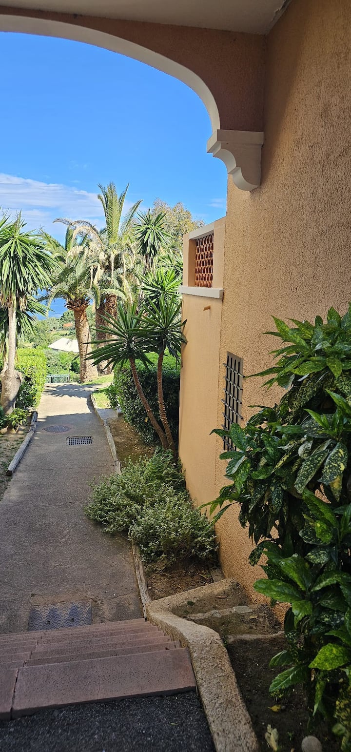 Bleu Azur Esterel Au C1 - Agay