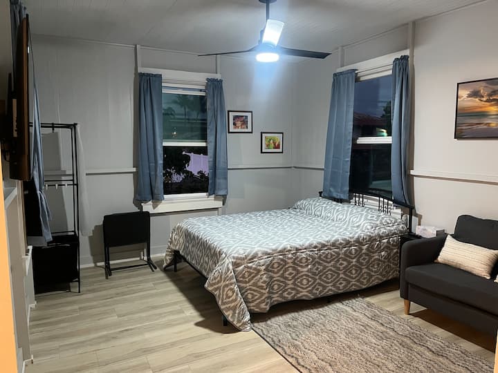 Hale Hinano Studio - Hilo, HI