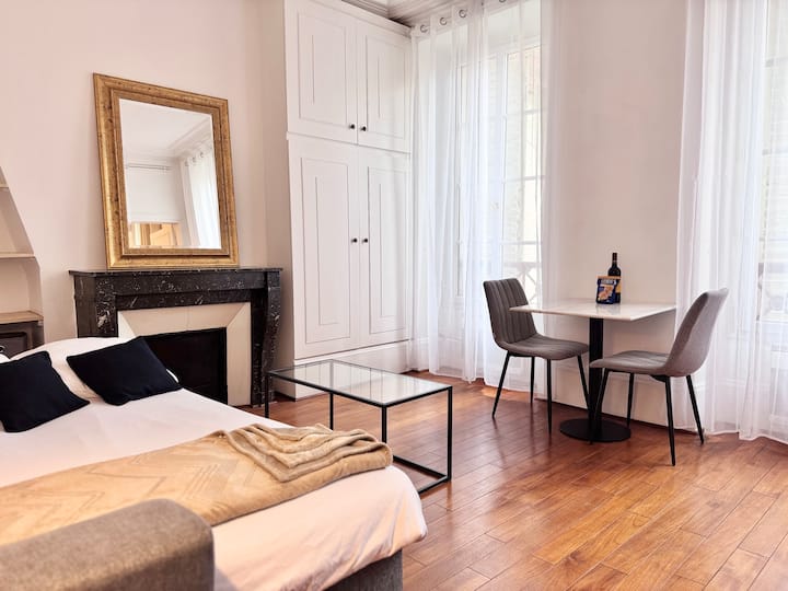 1br Cocoon Parisien Au Cœur Du Canal Saint-martin - Paris