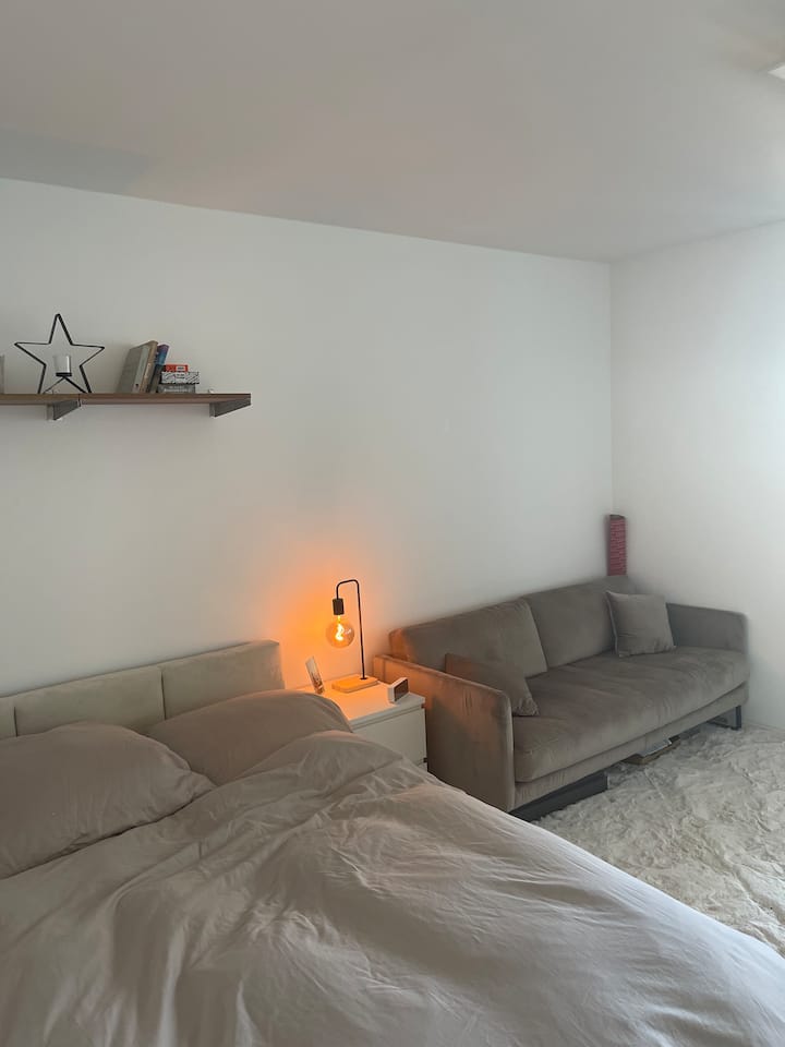 Ein-zimmer Apartment Mit Balkon - Munique