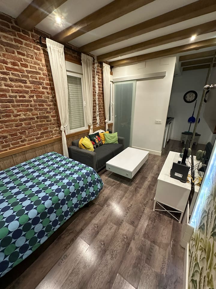 Acogedor Estudio En Madrid Centro - Madrid