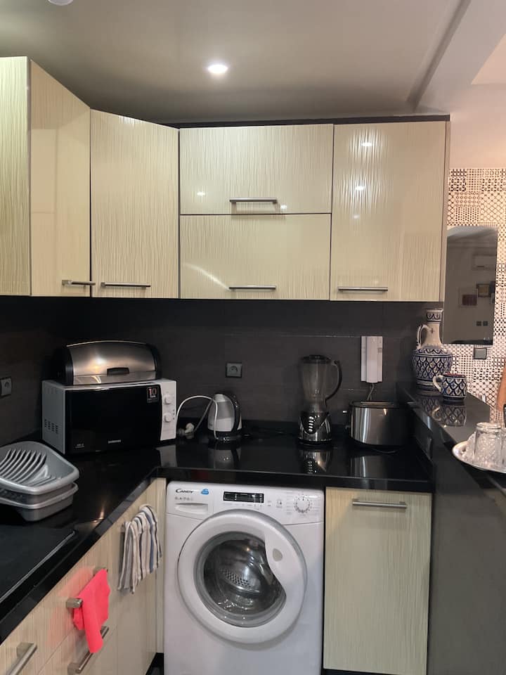 3 Pièces Neuf Moderne Avec Clim Wifi & Satellite - Agadir