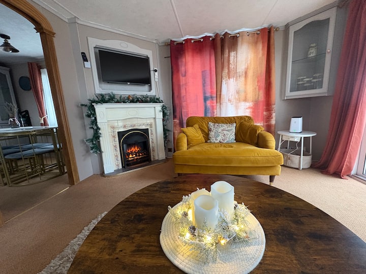 Robin's Lodge - A Little House By The Beach - Dorset