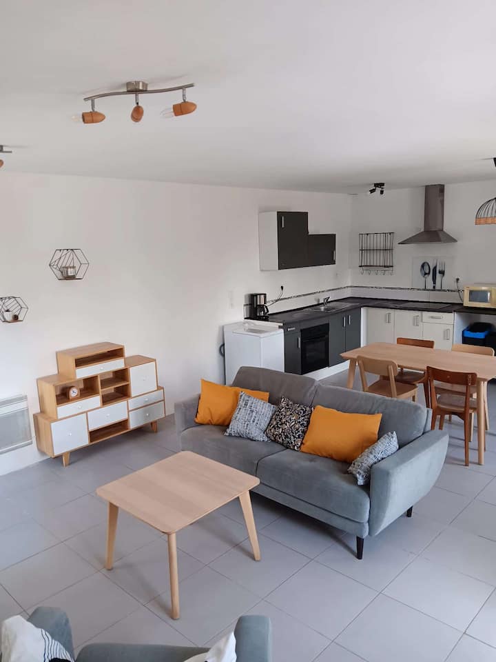 Maison Bretonne En Pierre Rénovée - Yffiniac
