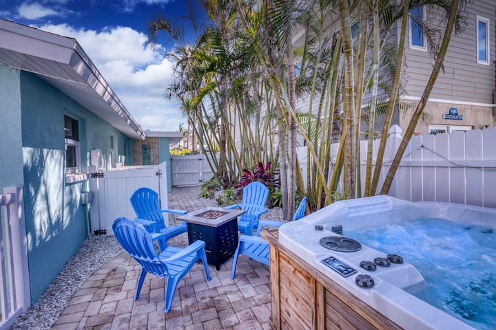 A Sunny, Sandy Winter Escape @ The Solace Retreat - Holmes Beach, FL