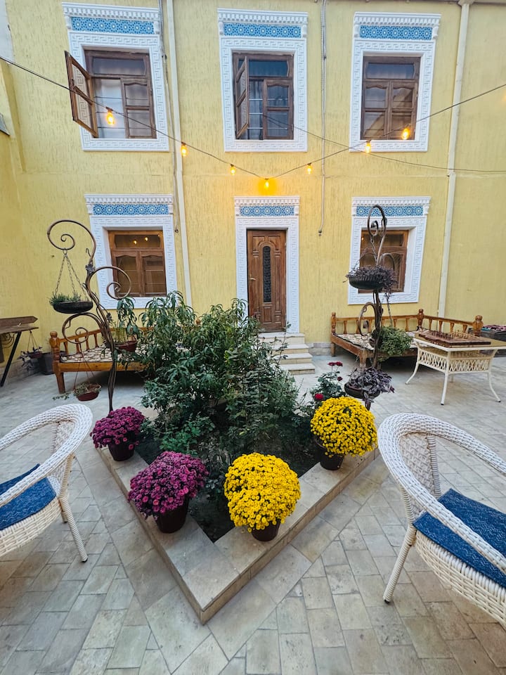 Family Room In Heart Of Old City Muslima Hotel - Uzbekistan