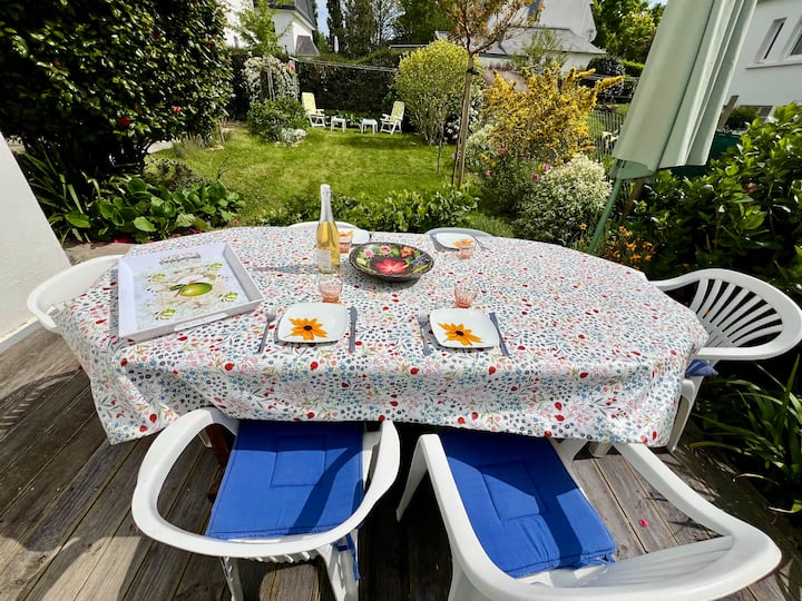 Ty Bitik -Mer à Pieds -Bac Vers La Ville Close - Concarneau