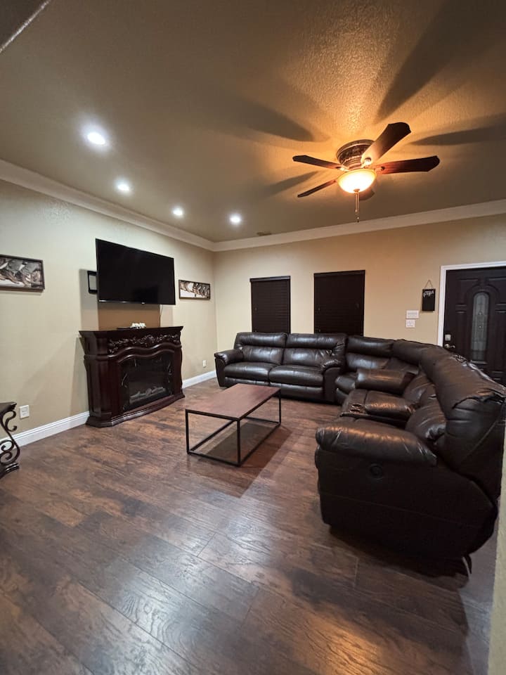 Western Bunkhouse - Fort Worth, TX