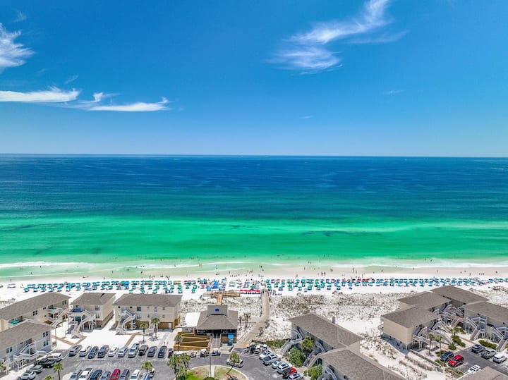 Heart Of Destin: Private Beach 5 Pools - Destin, FL