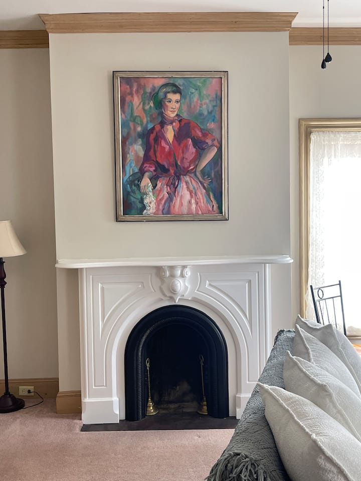 Eliza Suite - Lee, MA