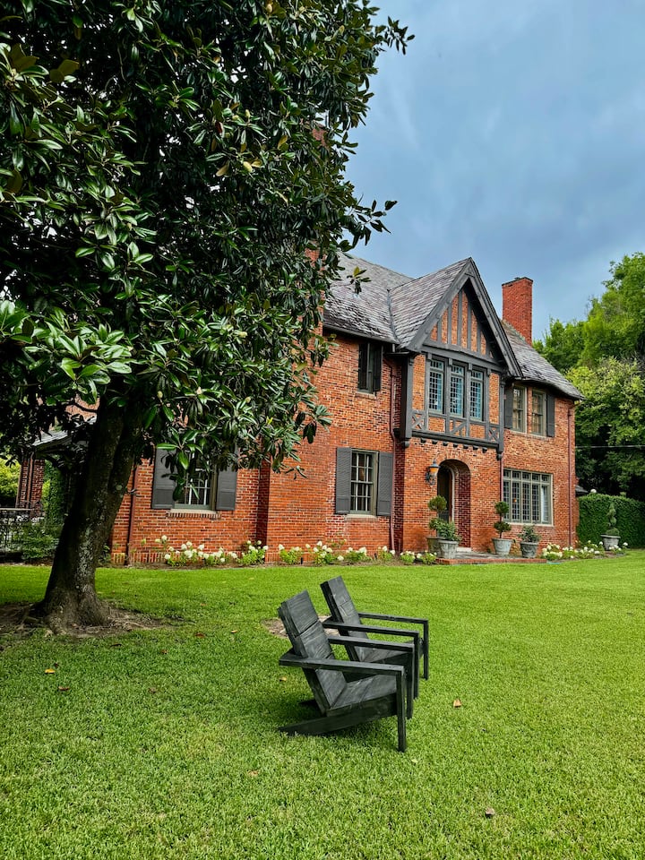 Historic Garden District Stay – Near Maxwell Afb - Montgomery, AL