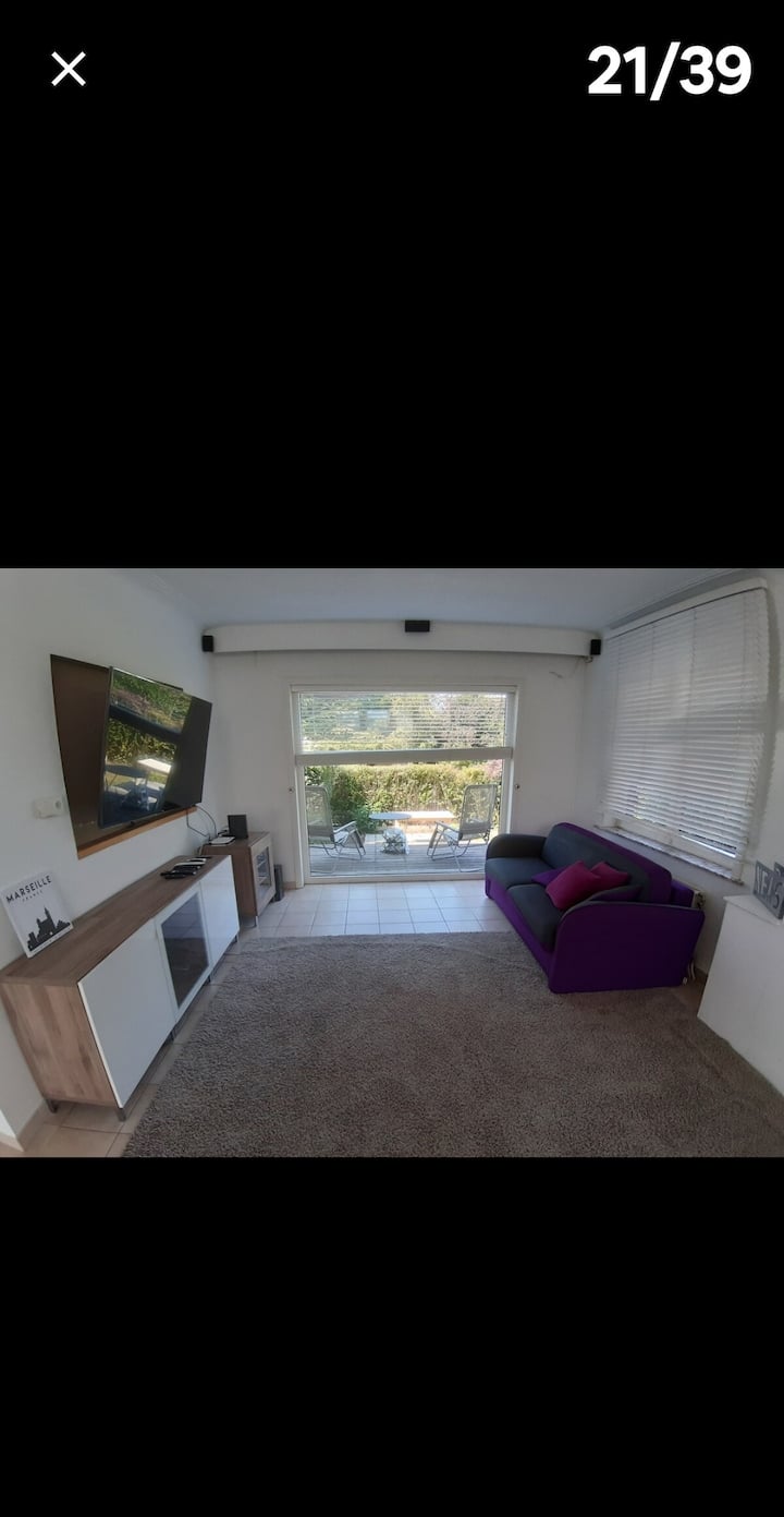Agréable Chambre Et Grand Espace Commun Edb - Waterloo