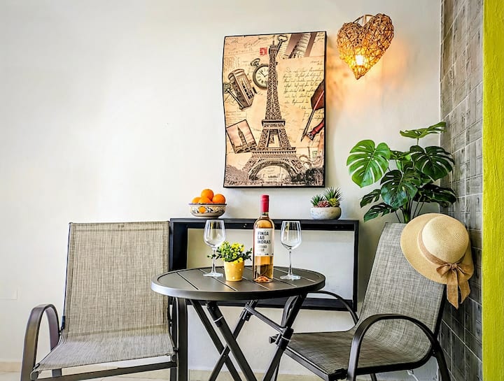 Amorous Retreat | 500m Beach | King Bed Value Stay - Playa del Carmen