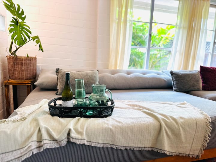 Waimānalo Beach Bungalow - O‘ahu, HI