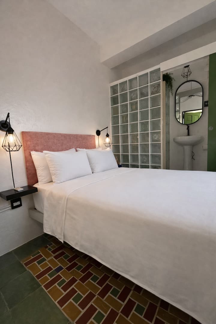 A Cool Tripper's Inn Room #2 - Puerto Rico