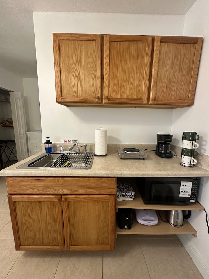 “Cozy Studio Near Jw Marriott & Conv Ctr” - Orlando, FL