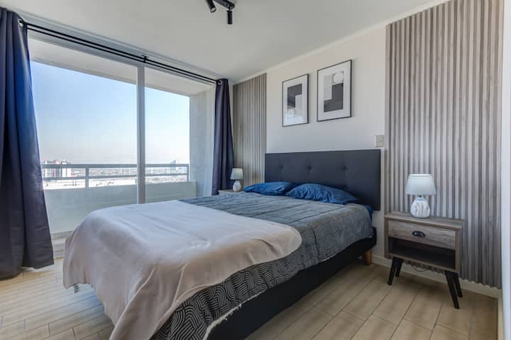 A Pasos De La Clínica Bupa, Con Parking. - El Bosque, Chile