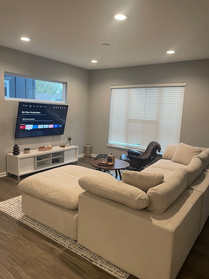 Private Room Near Downtown Indy - Indiana