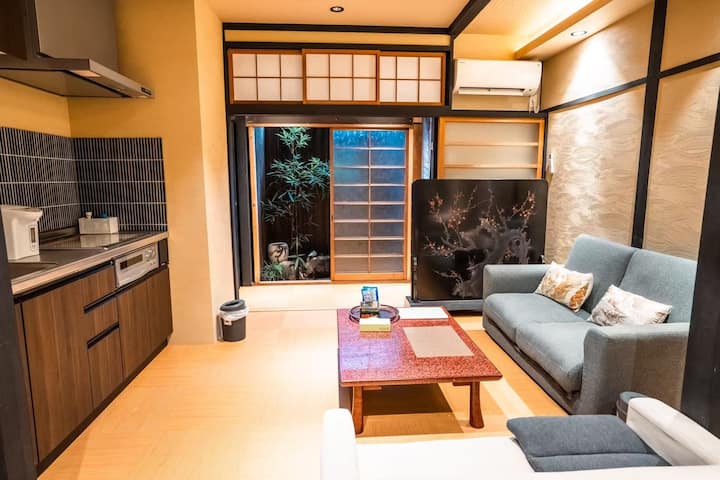 洛神二条 周租自动折扣Jr二条站13分钟，坐落日式街道，环境幽静 日式泡汤 近二条城 可容纳6人 - Kyoto