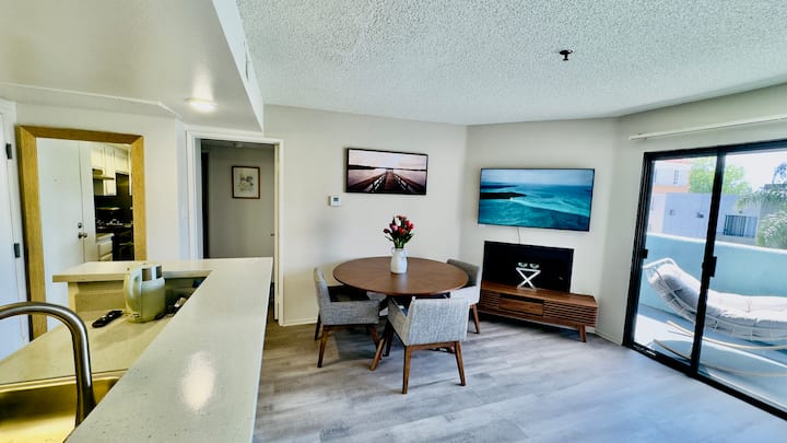 Masterbedroom, Parking Spot Right On Walk Of Fame - Los Angeles, CA